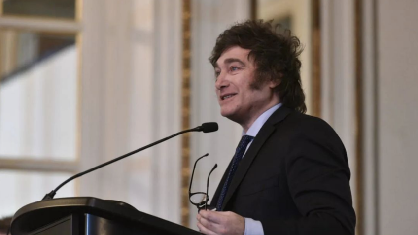 Com Milei, peso argentino valoriza 25% em relação ao dólar – Michel ...